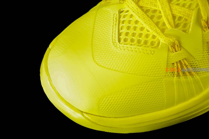 Nike Hyperdunk 2013 "Sonic Yellow" - SneakerNews.com