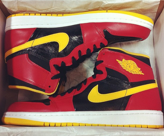 Air Jordan 1 Retro High OG "Atlanta Hawks" - SneakerNews.com