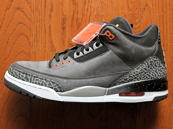 Air Jordan "Fear Pack" - Release Reminder - SneakerNews.com