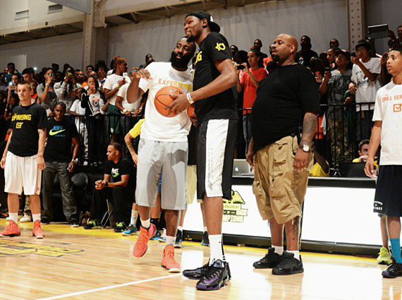 Kevin Durant in NIKEiD KD 6 "Chroma" - SneakerNews.com