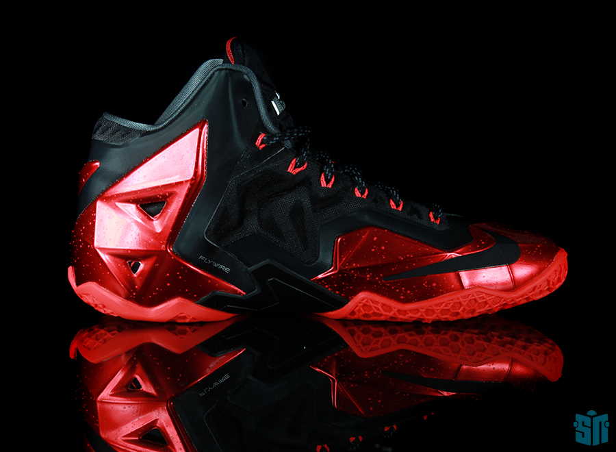 LeBron 11 "Heat" - New Photos