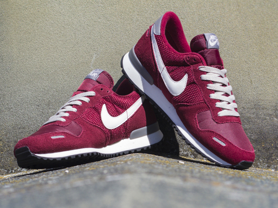 Nike Air Vortex - Team Red - Newsprint - Sail - SneakerNews.com