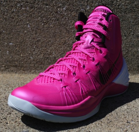 Nike Hyperdunk 2013 "Think Pink" - Available - SneakerNews.com
