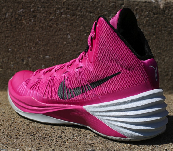 Nike Hyperdunk 2013 "Think Pink" - Available - SneakerNews.com