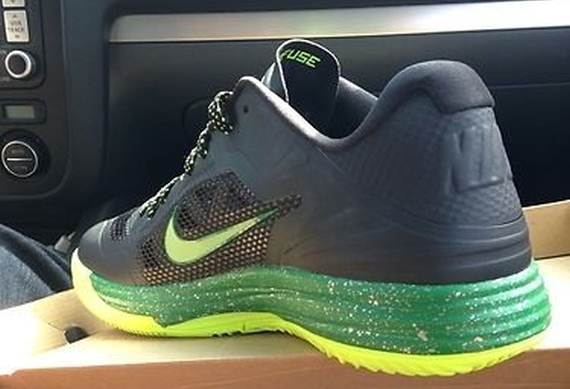 Nike Lunar Hypergamer Low - Rajon Rondo PE on eBay - SneakerNews.com