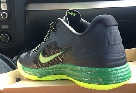 Nike Lunar Hypergamer Low - Rajon Rondo PE on eBay - SneakerNews.com