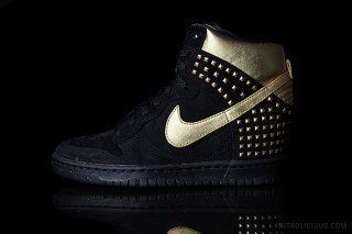 Nike WMNS Dunk Sky Hi "Gold Stud" - SneakerNews.com