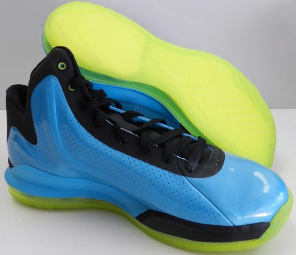Nike Hyperflight Max - Gamma Blue - Black - Volt - SneakerNews.com