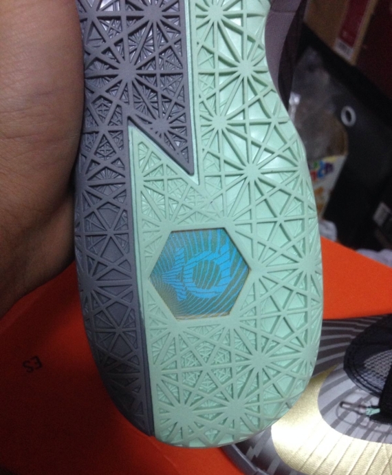 Nike KD 6 "Precision Timing" - Available Early on eBay - SneakerNews.com