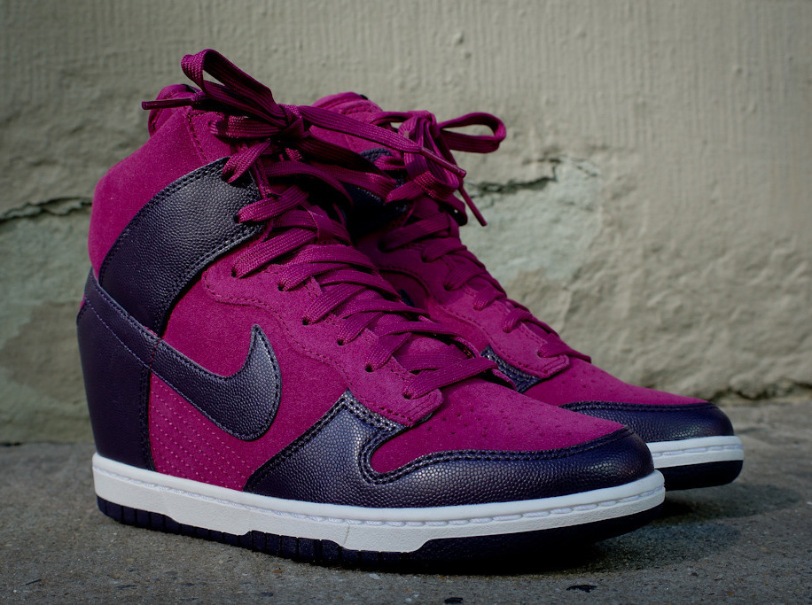 Nike WMNS Dunk Sky Hi "Purple Dynasty" - SneakerNews.com