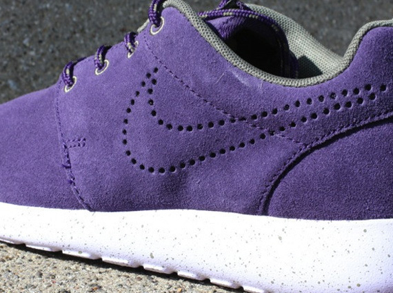 Nike WMNS Roshe Run Suede "Purple Dynasty" - SneakerNews.com