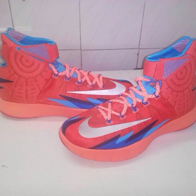 Nike Hyperrev - Red - Blue - SneakerNews.com