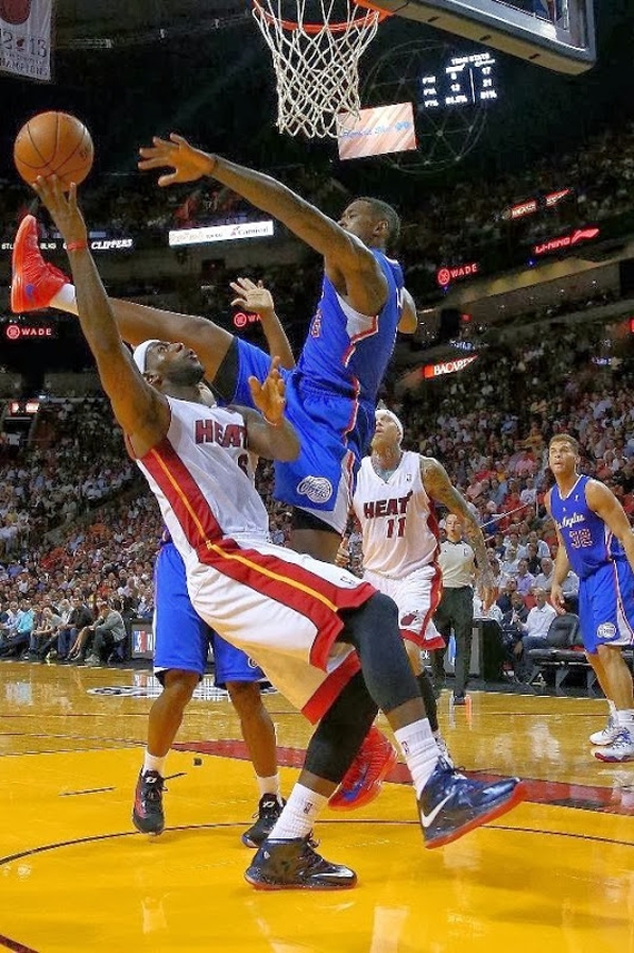 Nike LeBron 10 "Hoops for Troops" PE - SneakerNews.com