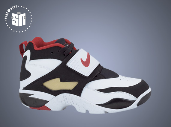 Sneaker News NINE@NINE: Nike Football Signatures - SneakerNews.com