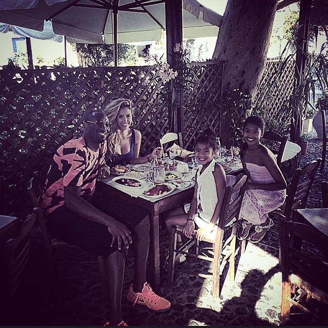 Kobe Bryant in Nike Kobe 9 EM "Bright Mango" - SneakerNews.com