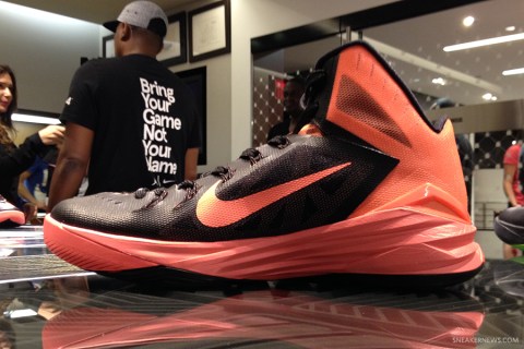 Triple Threat: A Closer Look at the Nike Hyperdunk 2014 - SneakerNews.com