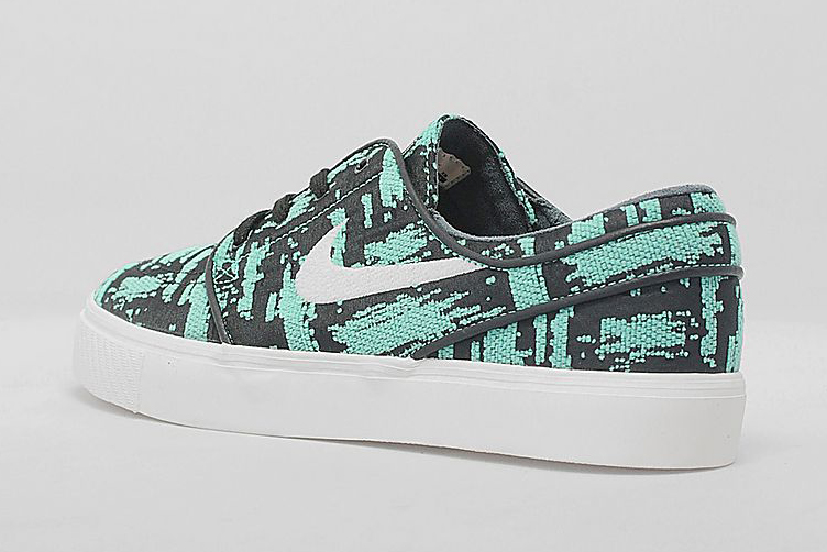 Nike SB Stefan Janoski - Crystal Mint - Black - SneakerNews.com