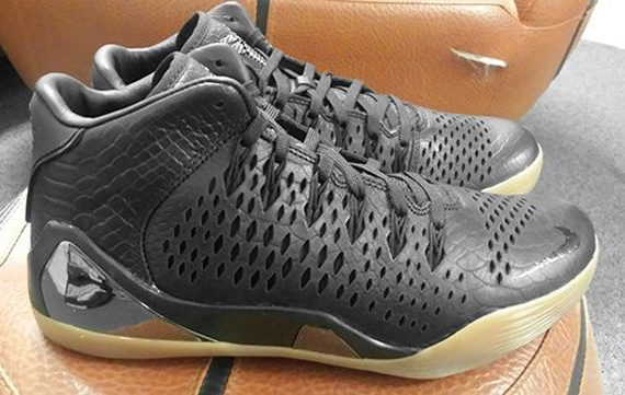 Nike Kobe 9 Mid EXT "Snakeskin" - SneakerNews.com