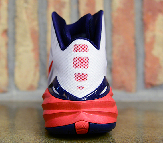 Nike Hyperdunk 2014 "USA" - SneakerNews.com
