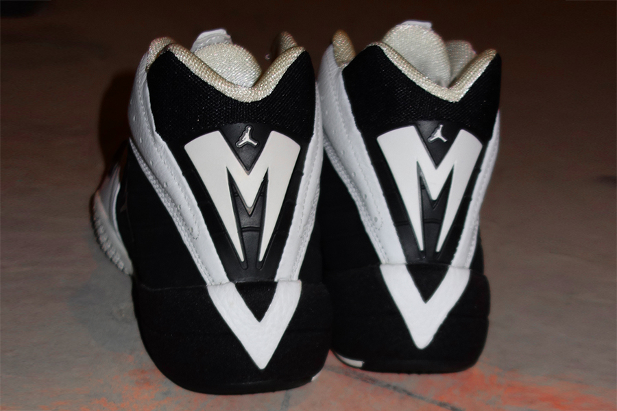 Sneaker News NINE@NINE: NFL Turf Trainers - SneakerNews.com