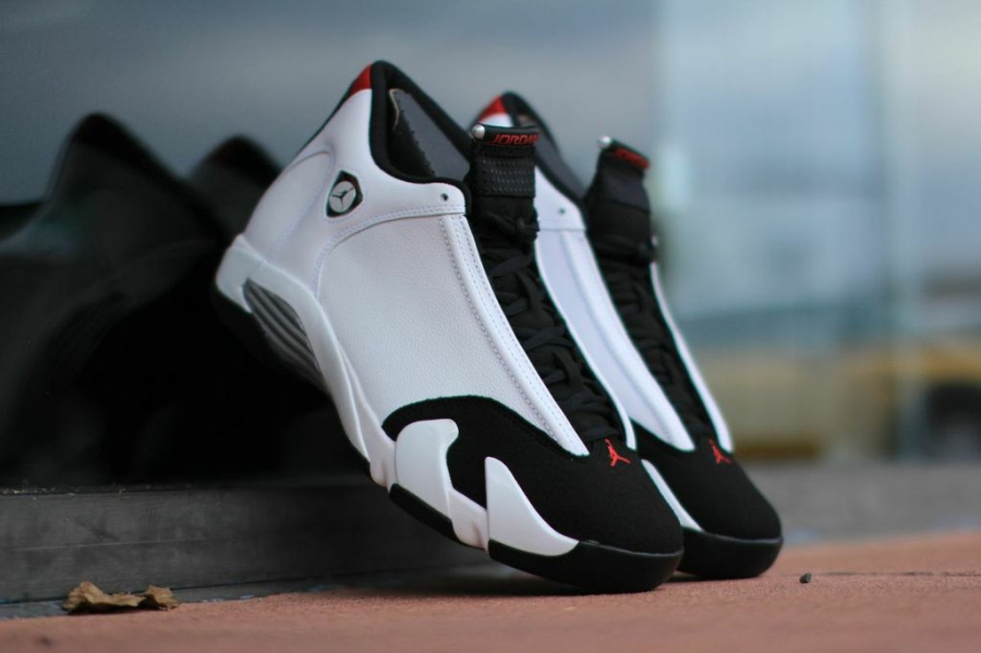 Air Jordan 14 "Black Toe" Returns in Original Form - SneakerNews.com