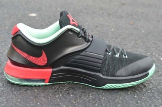 Nike KD 7 "Bad Apple" - Release Date - SneakerNews.com