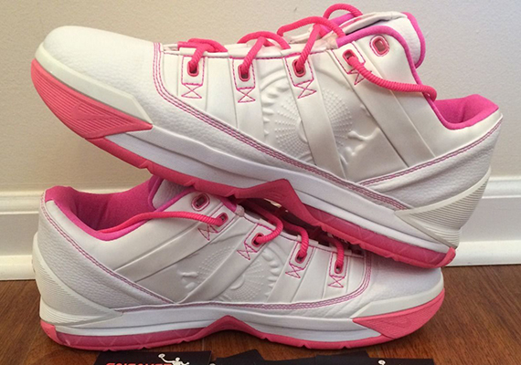 Nike LeBron 3 Low "Gloria" PE - Available on eBay - SneakerNews.com