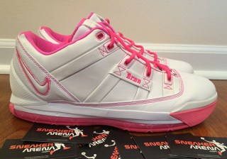 Nike LeBron 3 Low "Gloria" PE - Available on eBay - SneakerNews.com