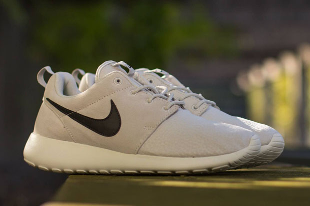 Nike Roshe Run Suede "Light Ash Grey" - SneakerNews.com