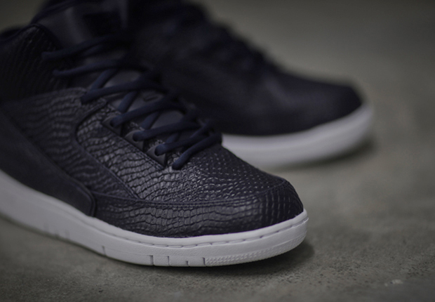 Nike Air Python "Obsidian" - SneakerNews.com