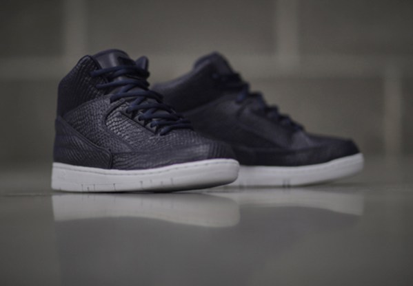 Nike Air Python "Obsidian" - SneakerNews.com