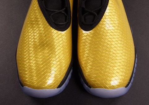 Air Jordan Future Girls "Metallic Gold" - Available - SneakerNews.com