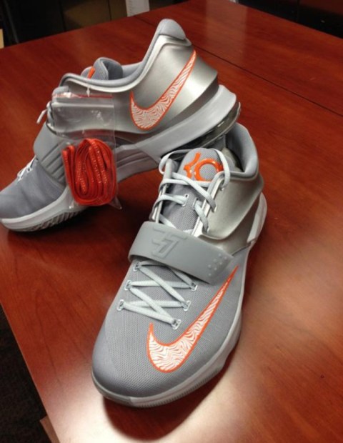 Nike KD 7 "Texas" - Release Date - SneakerNews.com