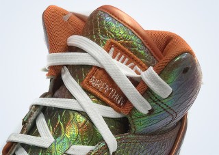 Nike Kobe 9 EM "Silk" - Arriving at Retailers - SneakerNews.com