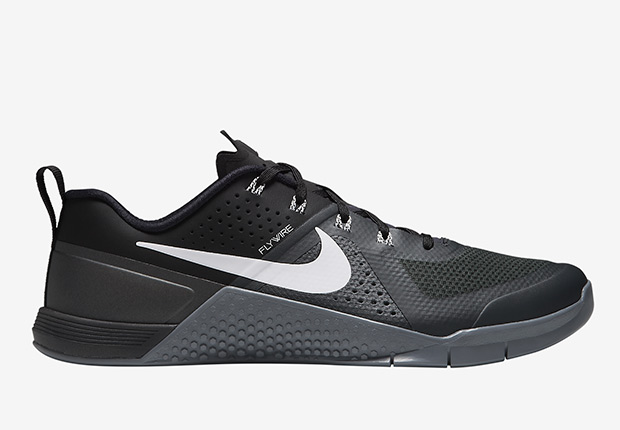 Nike Metcon 1 | SneakerNews.com