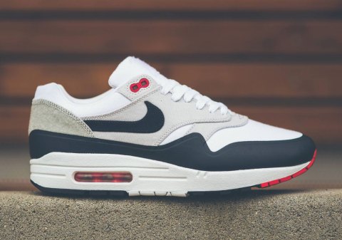 Nike Is Releasing Original Air Maxes in "Patch" Form - SneakerNews.com