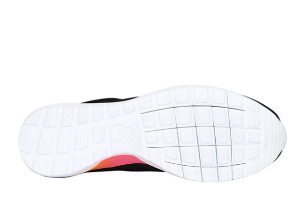 A New Nike Roshe Run "Woven" Style Is Releasing This Summer ...