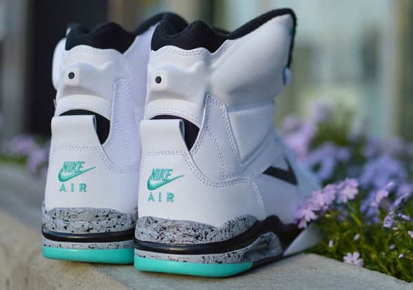 Another OG Nike Air Command Force Is Releasing This Friday ...