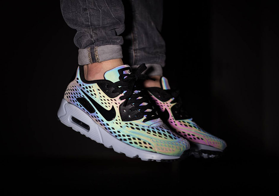 A Closer Look At The Color-Changing Nike Air Max Releases - SneakerNews.com
