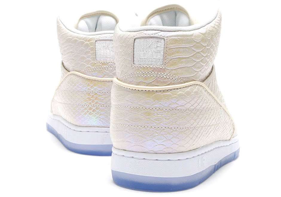 A Detailed Look At The Pearlescent Nike Pythons - SneakerNews.com
