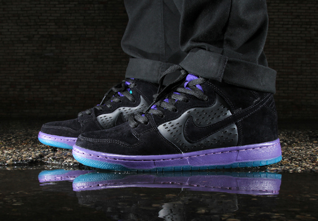 The "Grape" Inspired Nike SB Dunks Are Available Now - SneakerNews.com