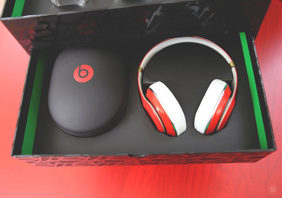 A Detailed Look At The Sprite LeBron's Mix Package - SneakerNews.com