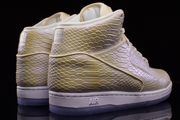 The Pearlescent Nike Air Pythons Are Available - SneakerNews.com