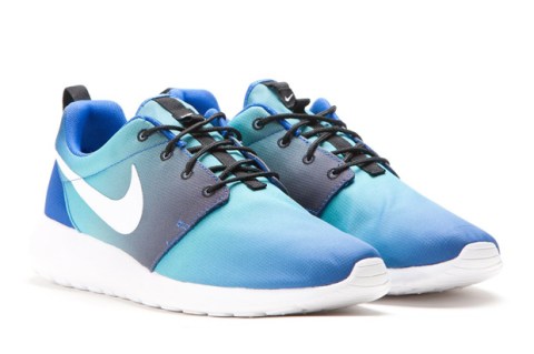 Another Color-Fade Nike Roshe Run Print - SneakerNews.com