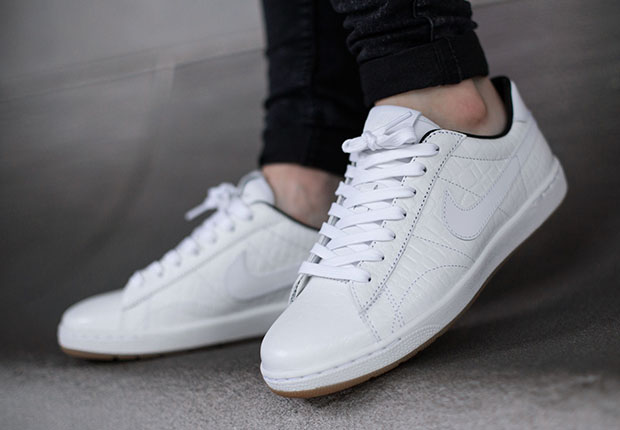 An On-Foot Look At The Nike Tennis Classic Ultra "Croc-skin ...