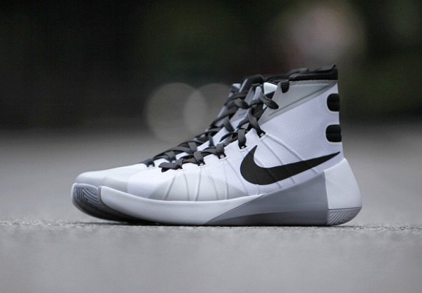 The Newest Hyperdunk Resembles The Nike Mag - SneakerNews.com