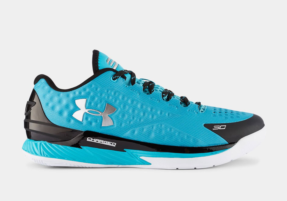 A First Look at the Under Armour Curry One Low "Panthers" - SneakerNews.com