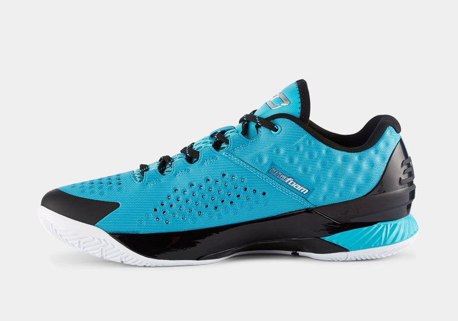 A First Look at the Under Armour Curry One Low "Panthers" - SneakerNews.com
