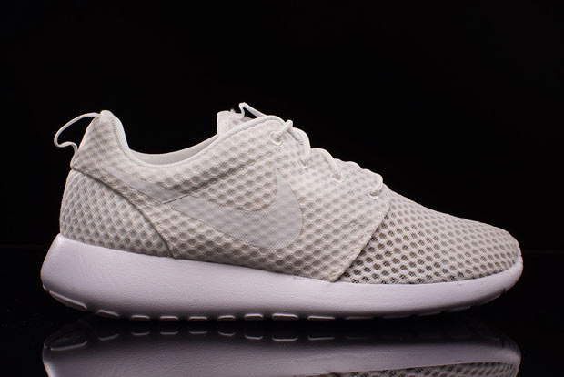 White-Mesh Nike Roshes Are Available - SneakerNews.com