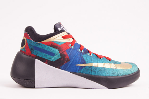 A Detailed Look At The Nike Hyperdunk 2015 Low - SneakerNews.com